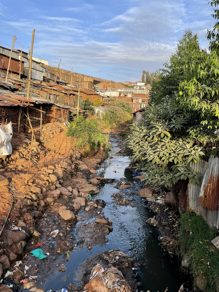 Wasserversorgung im Slum Kibera – Child Destiny Foundation